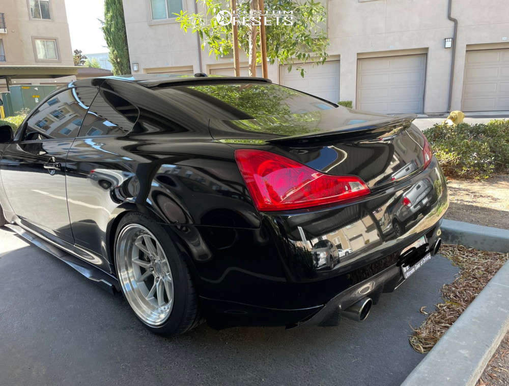 2008 INFINITI G37 with 18x10.5 22 Aodhan Ds08 and 255/40R18 Continental ...