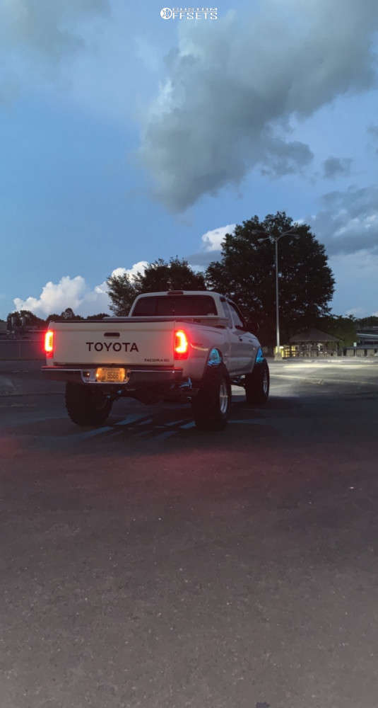 2000 Toyota Tacoma with 15x10 -45 Pro Comp Classic 3 and 33/12.5R15 ...