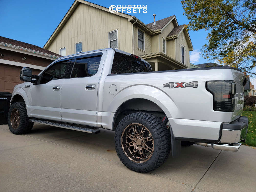 2018 Ford F-150 with 20x9 -10 Level 8 Slingshot and 33/12.5R20 Radar ...