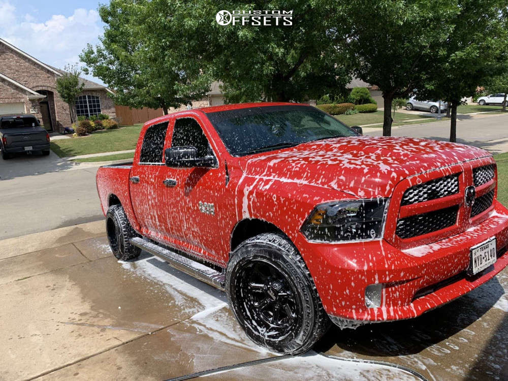 2014 Ram 1500 with 20x12 -44 Moto Metal Mo984 and 33/12.5R20 Yokohama ...