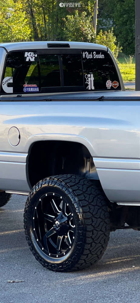 2001 Dodge Ram 2500 with 20x10 -18 Fuel Maverick D610 and 33/12.5R20 ...