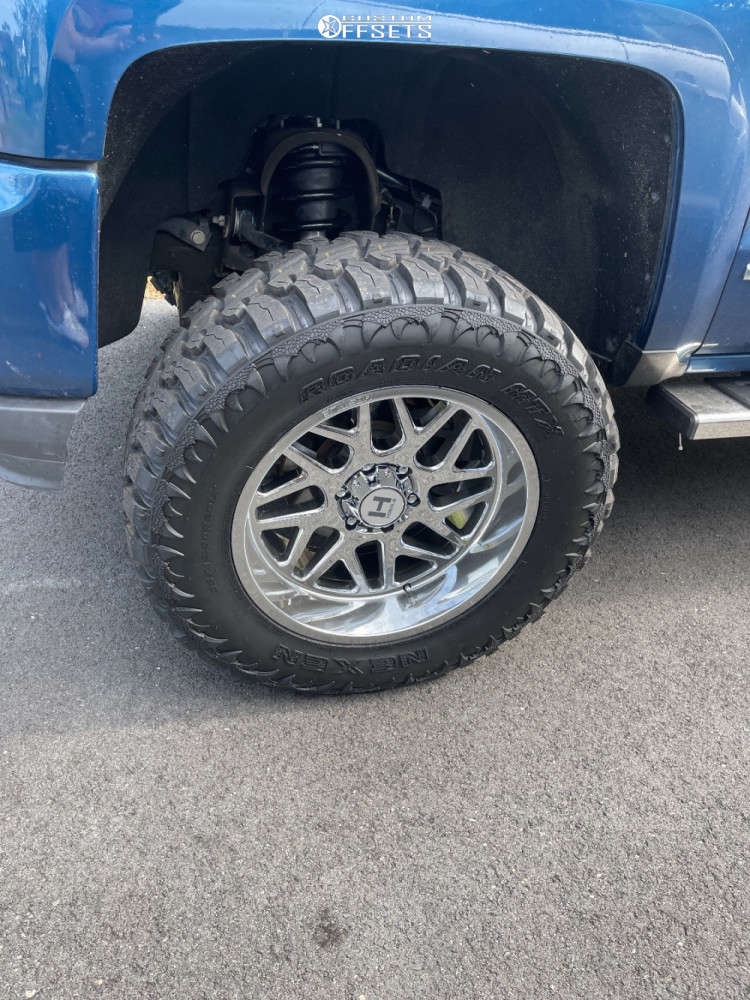 2018 Chevrolet Silverado 1500 with 20x10 -19 Hostile Sprocket and 35/12 ...