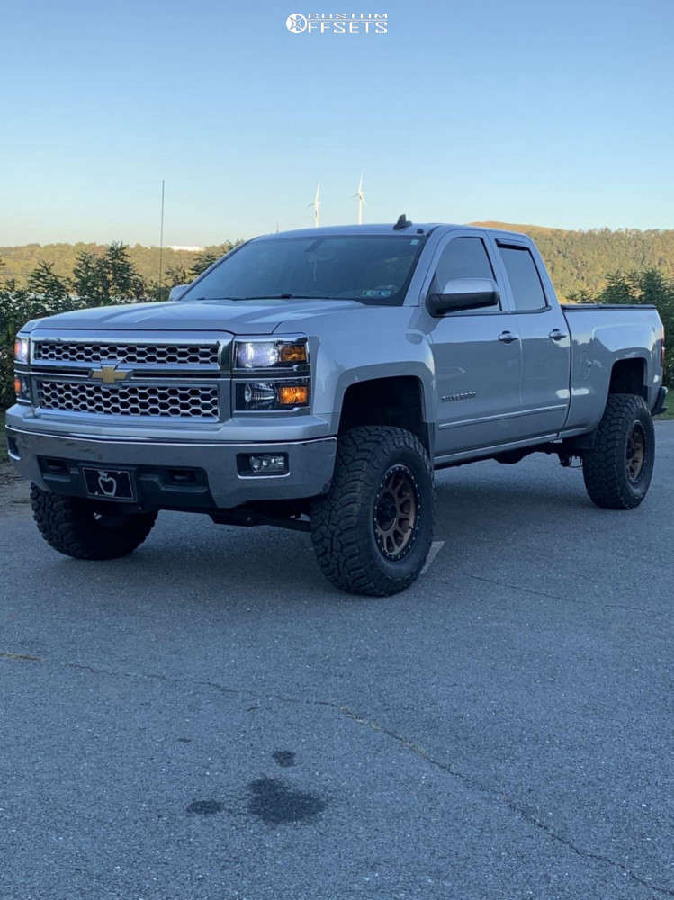2015 Chevrolet Silverado 1500 with 18x9 12 Method Mr305 and 35/12.5R18 ...