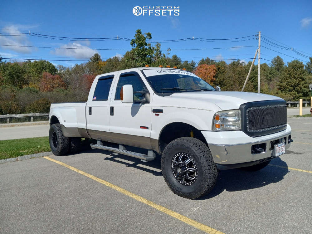 2006 Ford F-350 Super Duty with 17x6.5 140 Mayhem Monstir and 315/10 ...