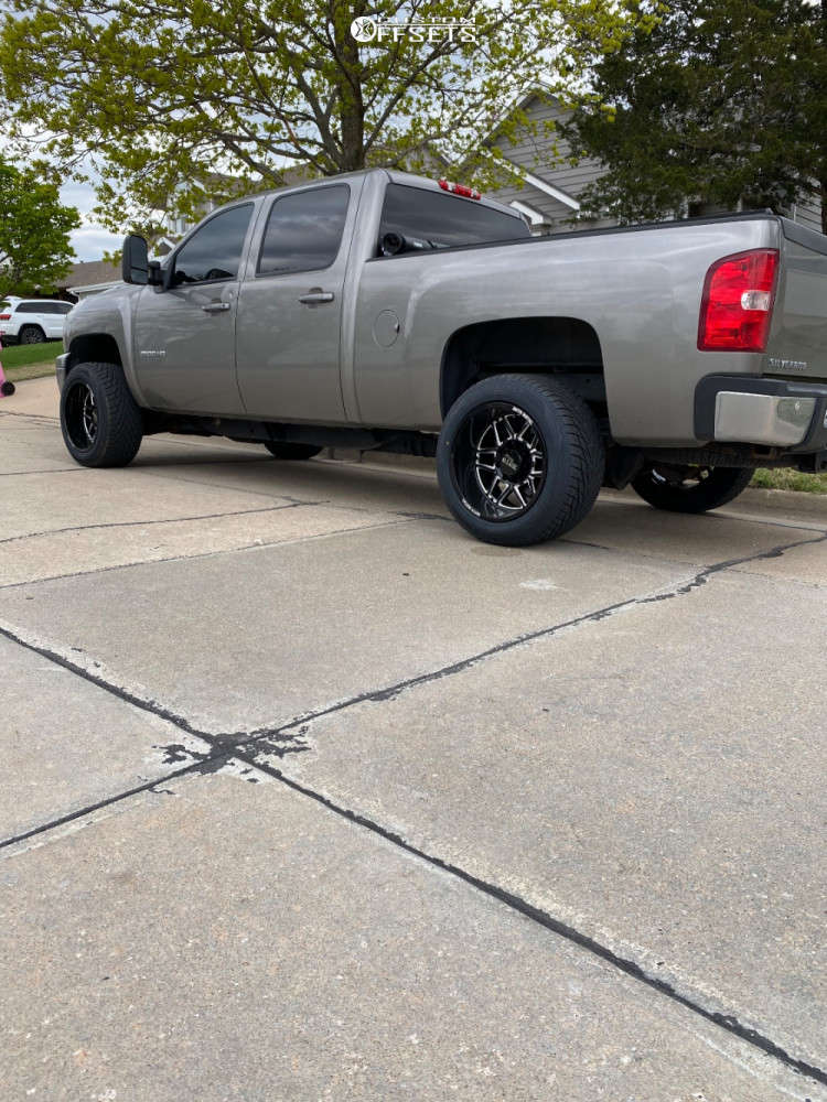 2012 Chevrolet Silverado 2500 HD with 20x12 -44 Moto Metal Mo992 and 32 ...