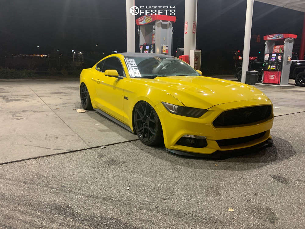 2016 Ford Mustang with 19x8.5 35 Rotiform Kps and 255/35R19 Michelin ...