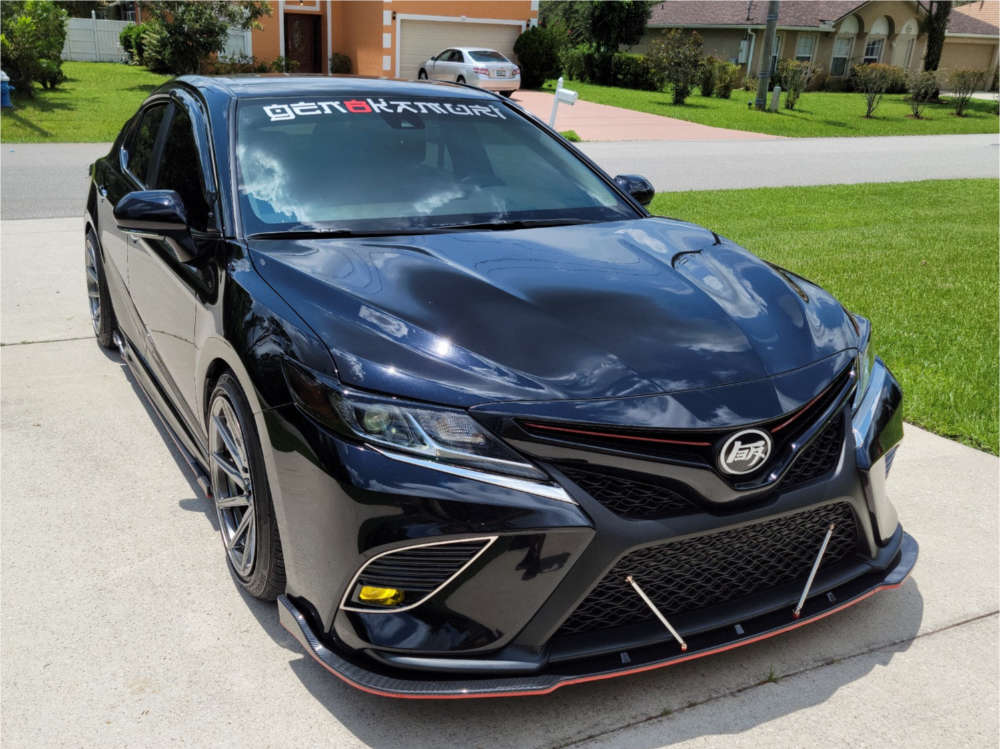 2020 Toyota Camry with 18x9.5 38 F1R F29 and 235/45R18 Bridgestone ...