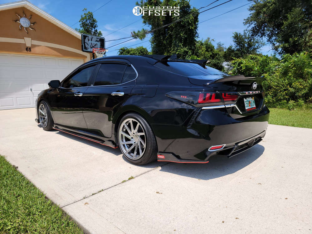 2020 Toyota Camry with 18x9.5 38 F1R F29 and 235/45R18 Bridgestone ...