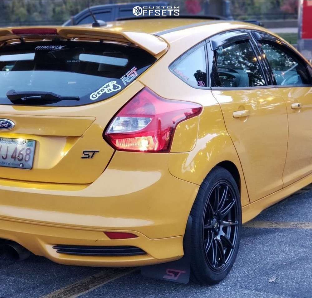 2013 Ford Focus Wheel Offset Nearly Flush Stock | 1938349 | Custom Offsets