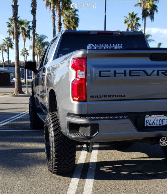 2021 Chevrolet Silverado 1500 with 20x12 -51 Hardrock Commander and 35/ ...