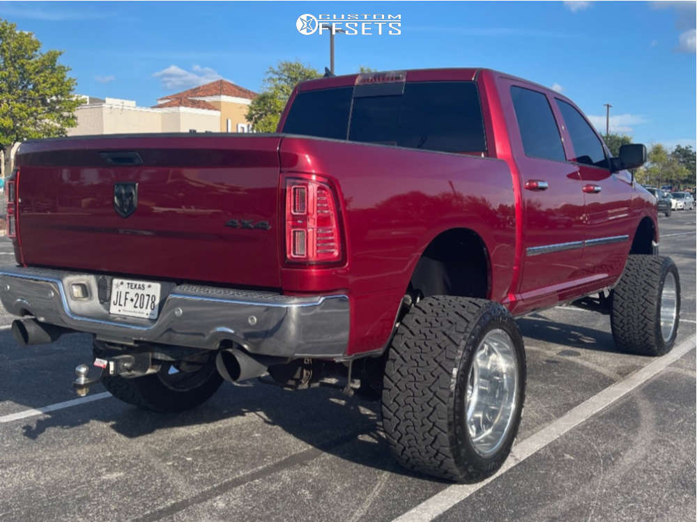2014 Ram 1500 with 22x14 -76 Fuel Forged Ff26 and 35/15.5R22 Venom ...