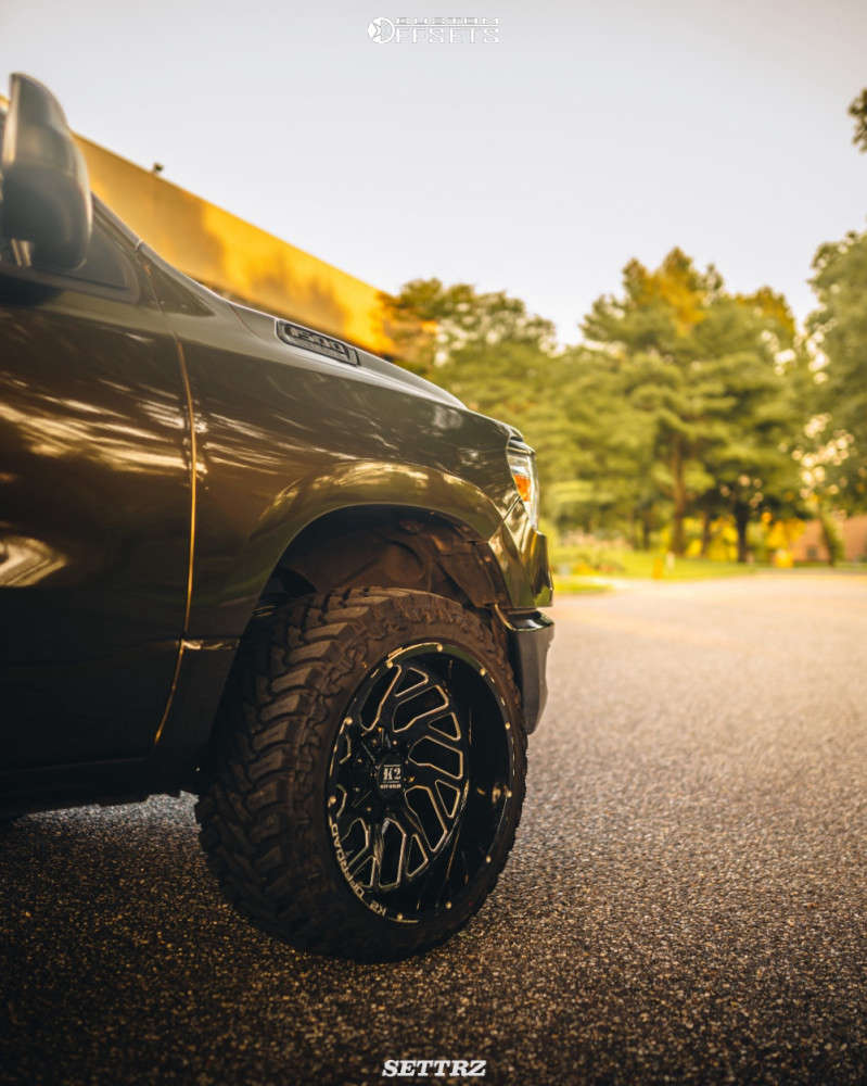 2020 Ram 1500 with 22x12 -44 K2 Offroad Shockwave and 33/12.5R22 Atturo ...