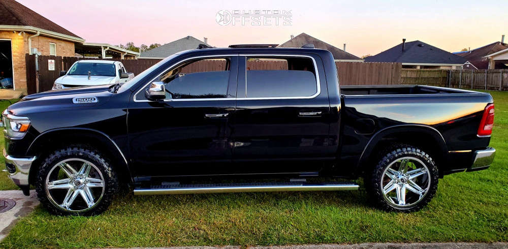 2019 Ram 1500 with 22x10 -19 Vision Razor and 33/12.5R22 Atturo Trail ...