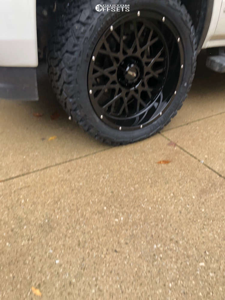 2017 GMC Sierra 1500 with 22x10 -19 Vision Rocker and 33/12.5R22 Venom ...