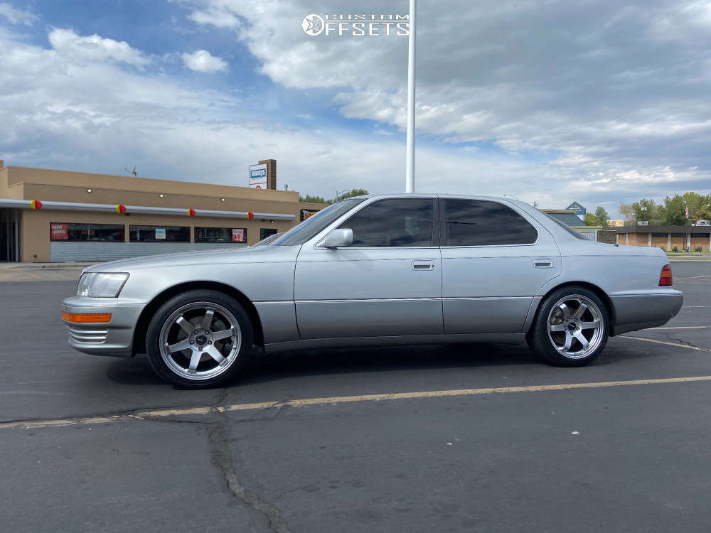 1993 Lexus LS400 Wheel Offset Nearly Flush Stock | 1942528 | Custom Offsets