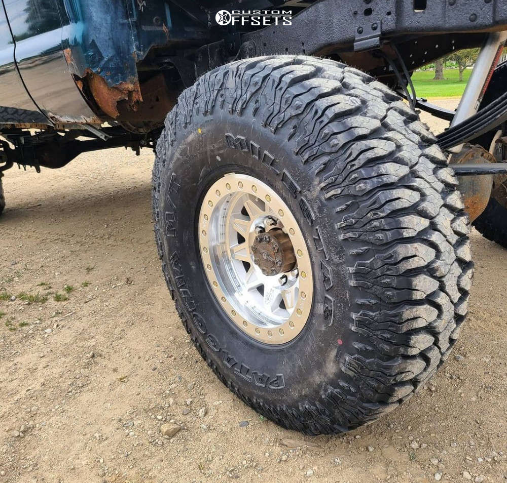 1999 Ford F-250 with 17x9 -19 Dirty Life Roadkill Race and 40/13.5R17 Milestar Patagonia M/t and ...