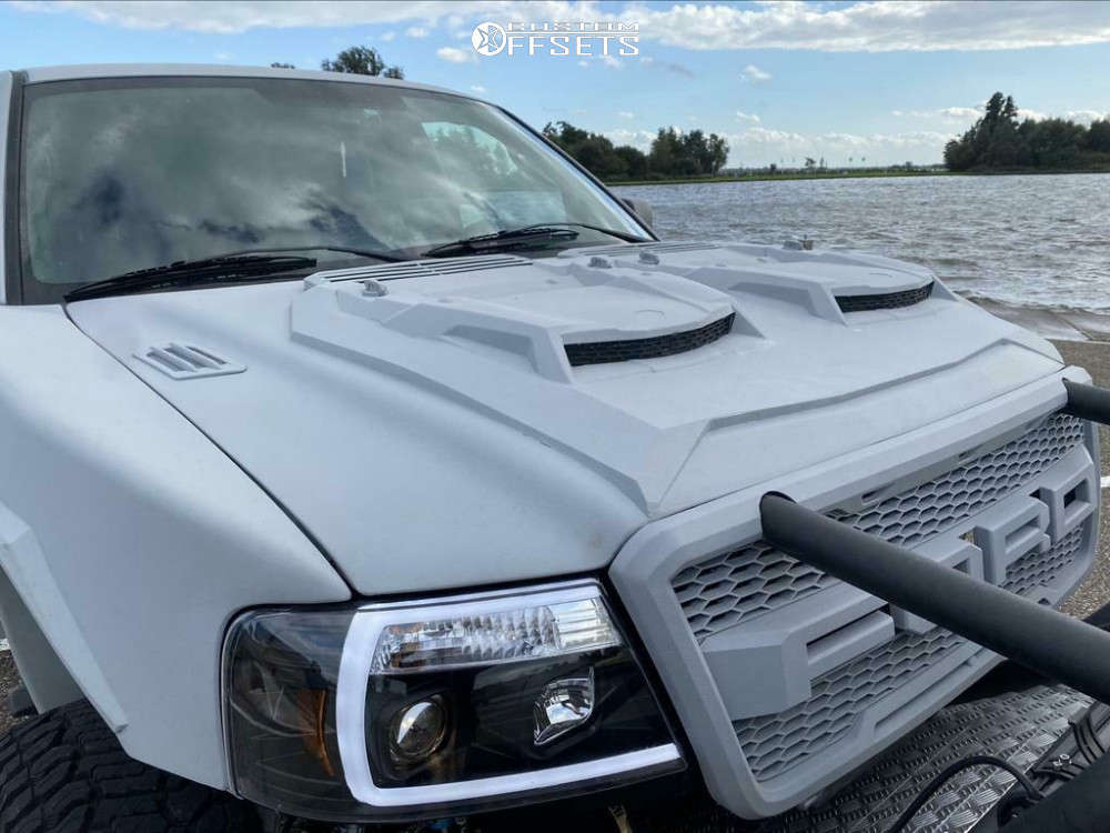 2004 Ford F-150 with 18x9.5 -12 American Offroad A105 and 35/12.5R18 ...