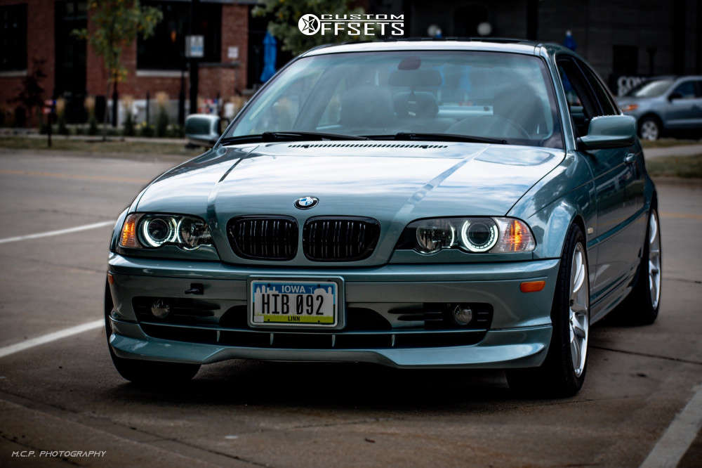 2003 BMW 325Ci Wheel Offset Flush Stock | 1945428 | Custom Offsets