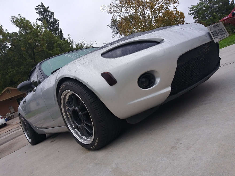 2006 Mazda MX-5 Miata with 17x9 40 Konig Hypergram and 245/40R17 Toyo ...