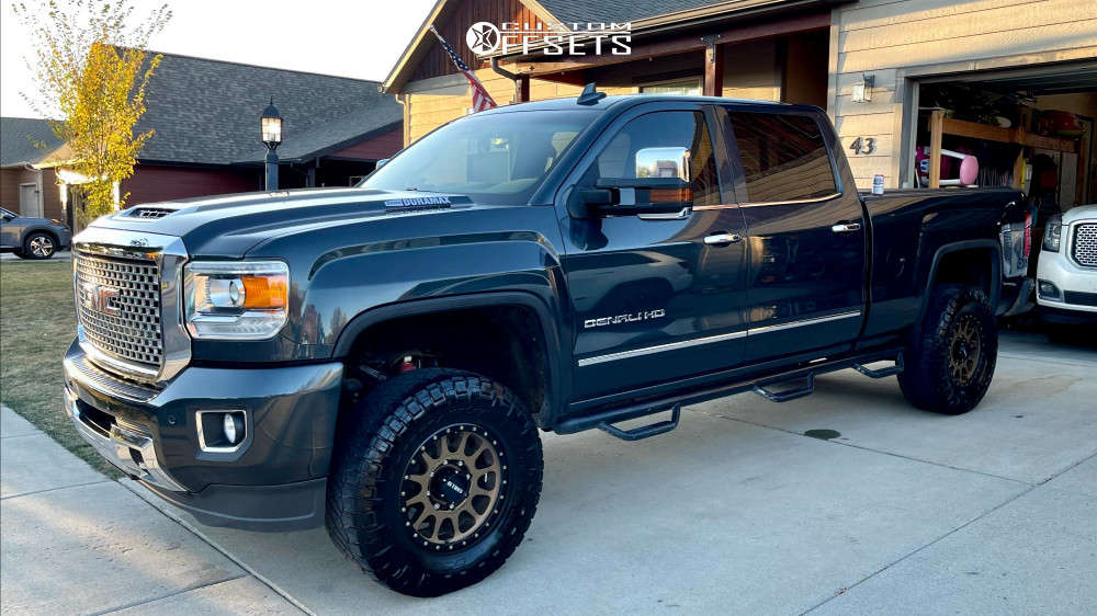2017 GMC Sierra 2500 HD with 18x9 18 Method Mr305 and 35/12.5R18 Nitto ...