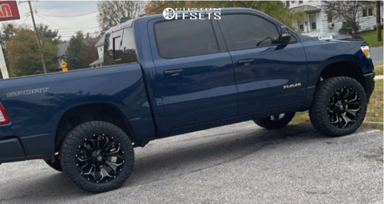 2021 Ram 1500 with 22x10 -18 Fuel Assault and 35/12.5R22 Nitto Ridge ...