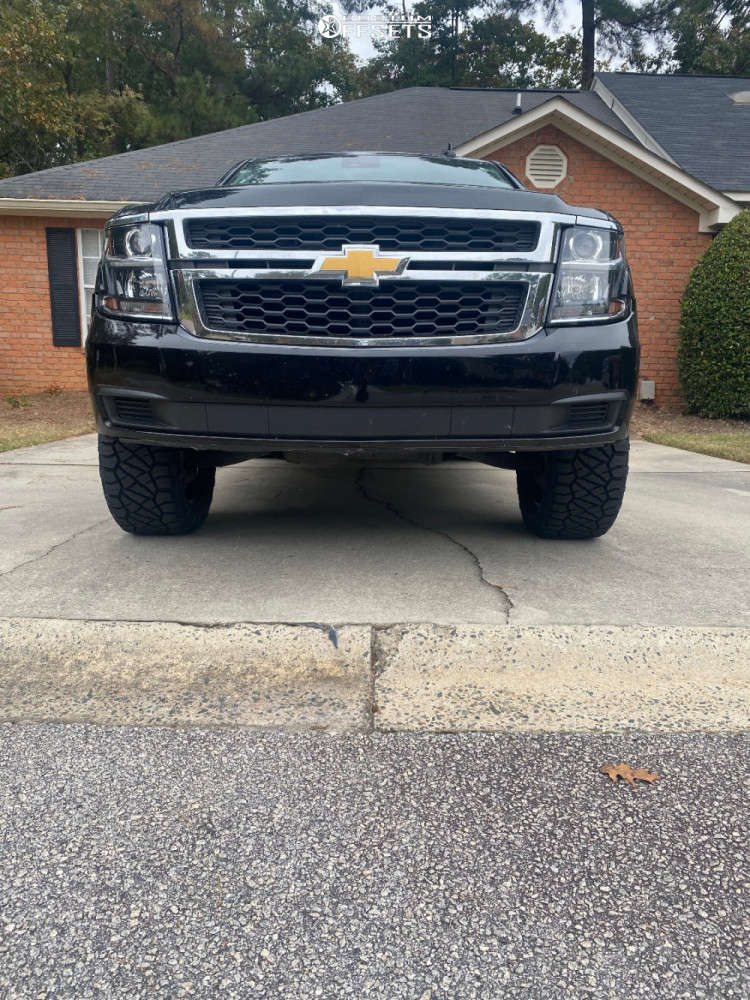 2020 Chevrolet Tahoe with 20x10 -24 Fuel Assault and 33/12.5R20 Nitto ...