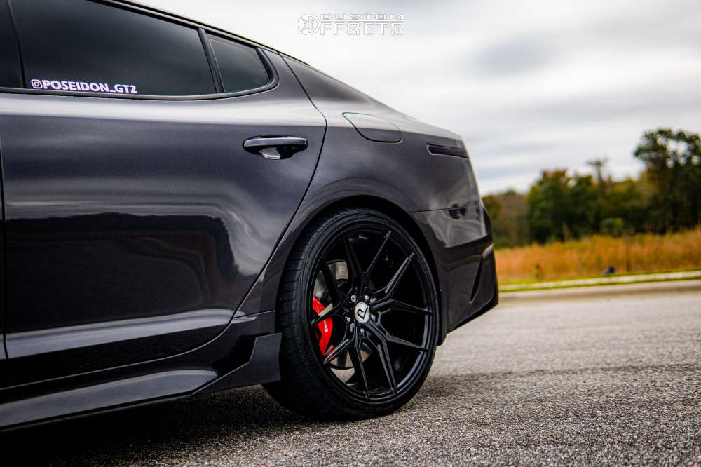 2019 Kia Stinger with 20x8.5 35 Pinnacle Splendent and 255/35R20 Nitto ...