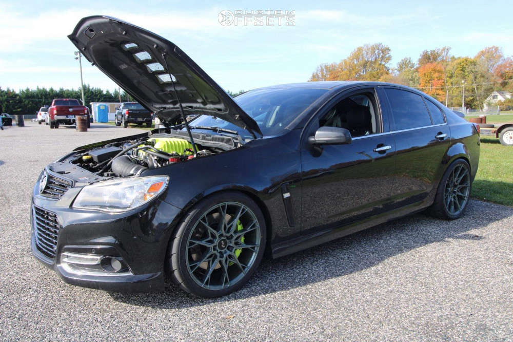 2015 Chevrolet SS with 20x9 38 Niche Staccato and 255/35R20 Toyo Tires ...
