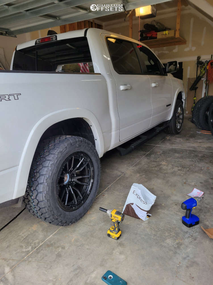 2021 Ram 1500 with 20x10 -18 Fuel Rebel and 33/12.5R20 General Atx and ...