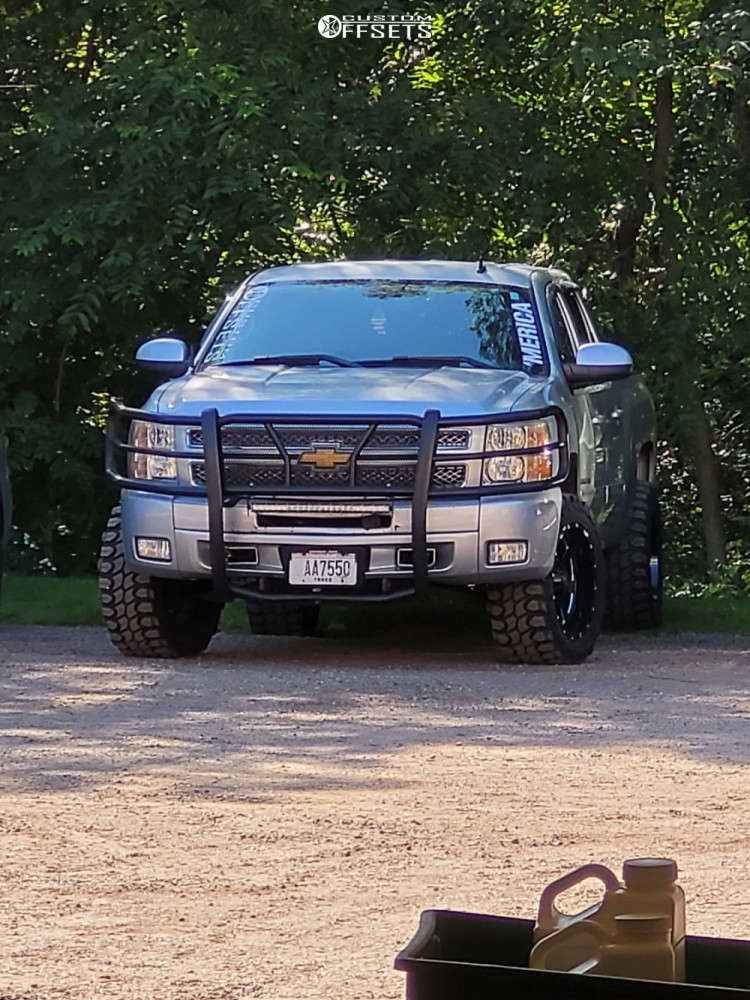 2012 Chevrolet Silverado 1500 with 20x10 -24 Moto Metal 962 and 33/12 ...