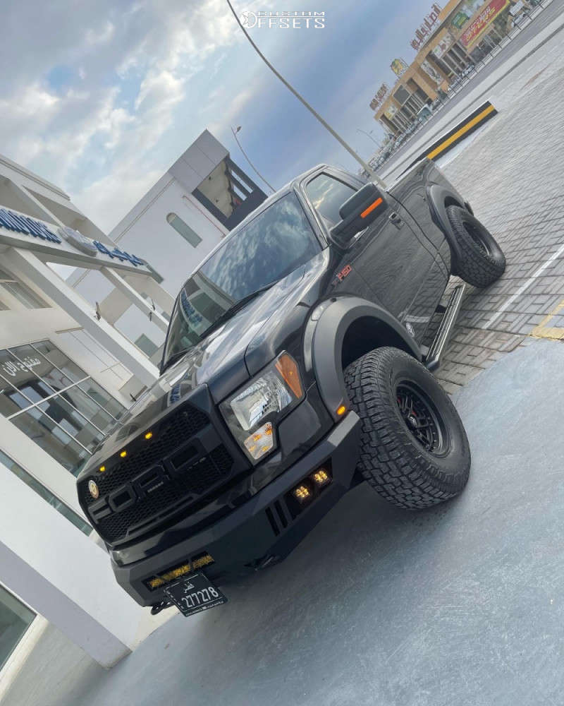 2014 Ford F-150 with 17x9 3 Fuel Baja and 35/12.5R17 Pirelli All Season ...