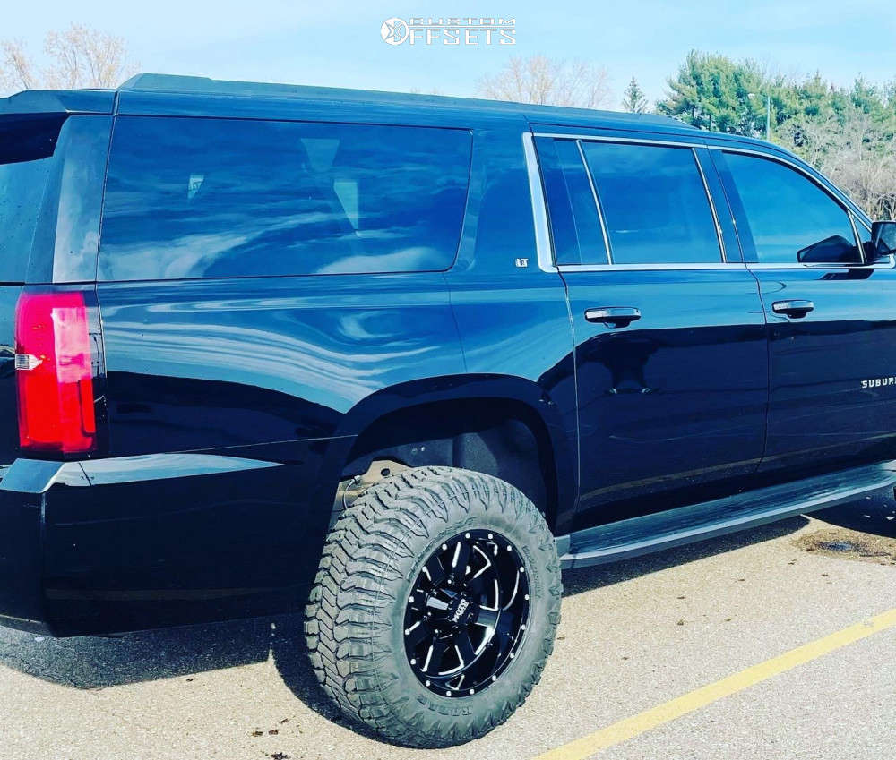 2019 Chevrolet Suburban with 18x10 -24 Moto Metal Mo962 and 33/12.5R18 ...