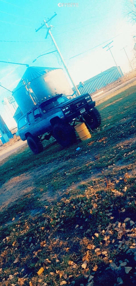 1991 Chevrolet R2500 Suburban with 20x12 -44 American Offroad Renegade ...