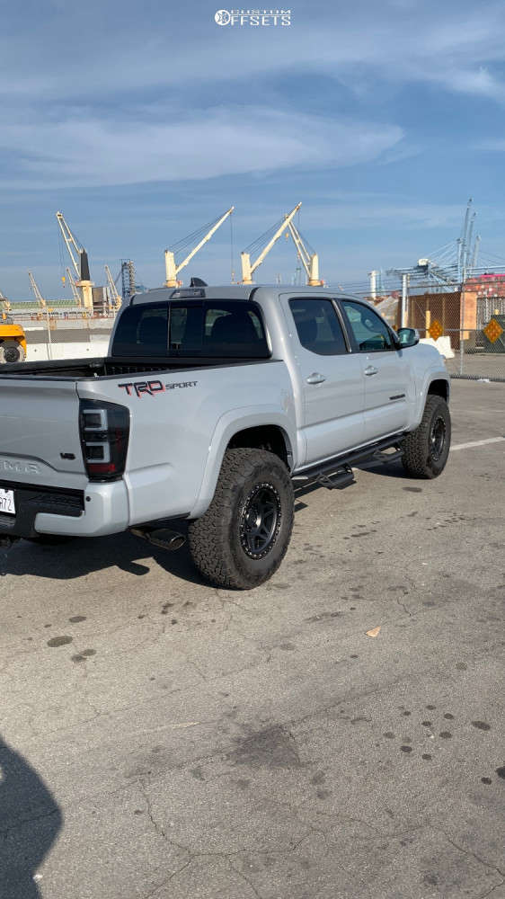 2021 Toyota Tacoma with 17x8.5 0 Method Mr312 and 285/70R17 BFGoodrich ...