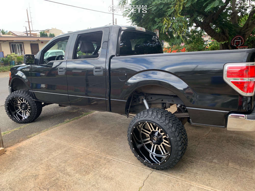 2012 Ford F-150 with 22x14 -76 American Offroad Renegade and 33/12.5R22 ...