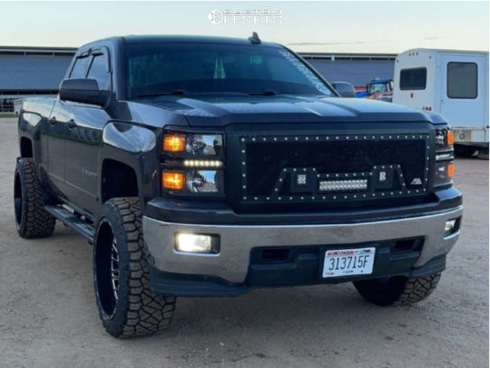 2015 Chevrolet Silverado 1500 with 22x12 -44 TIS 553BM and 33/12.5R22 ...