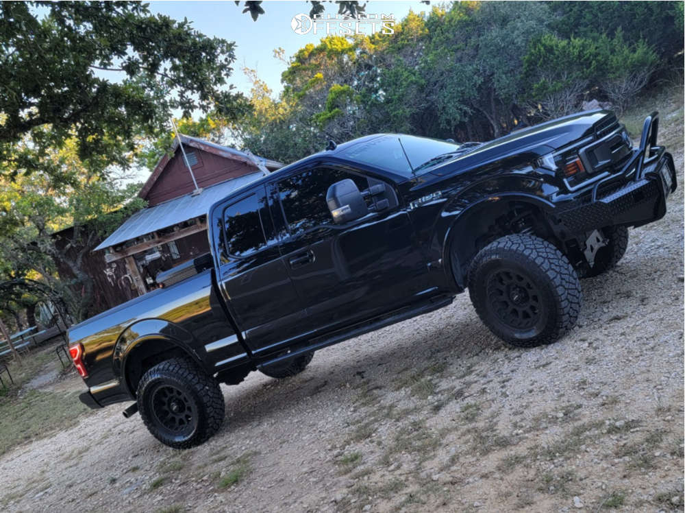 2018 Ford F-150 with 18x9 0 Pro Comp Series 32 and 35/12.5R18 Kenda ...