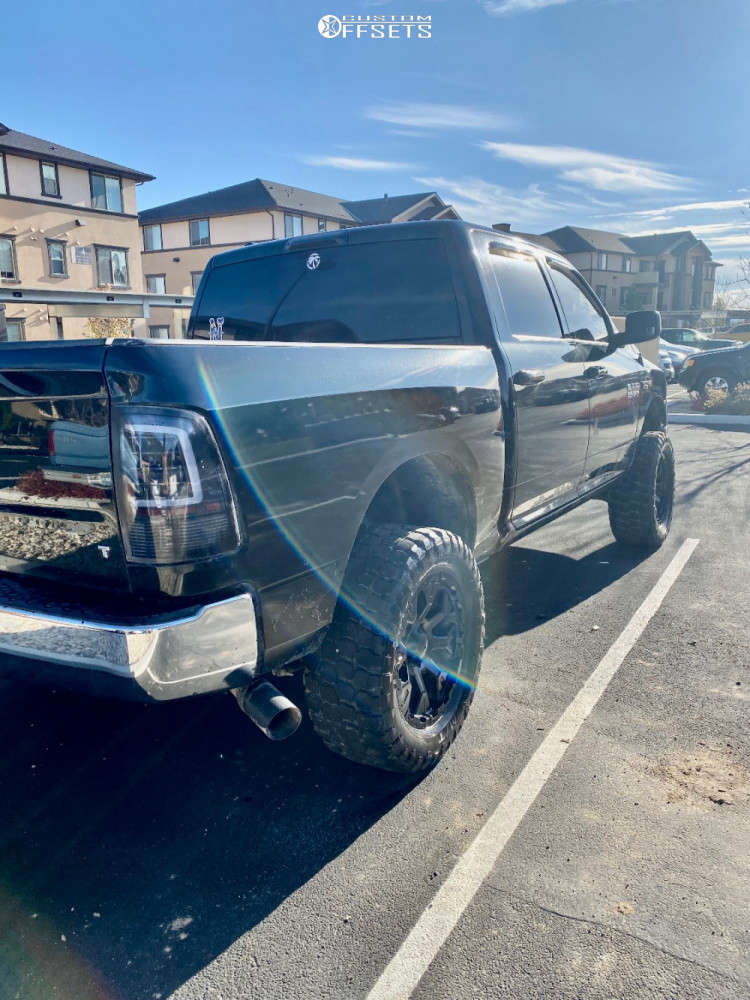 2015 Ram 1500 with 20x10 -19 Helo He878 and 37/13.5R20 Milestar ...