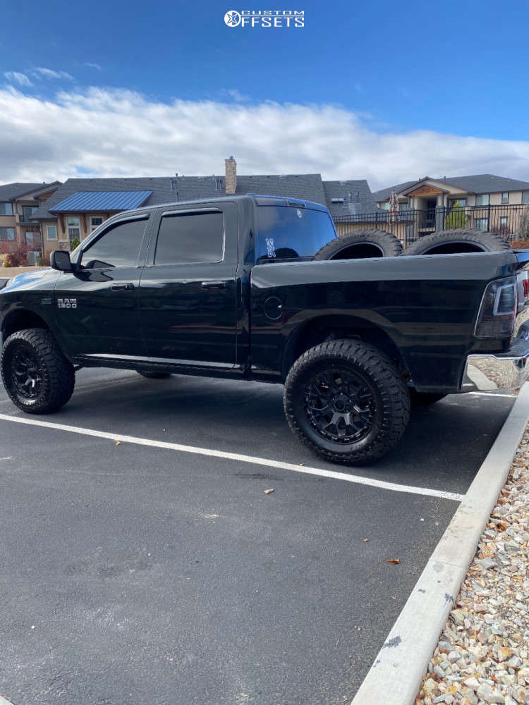2015 Ram 1500 with 20x10 -19 Helo He878 and 37/13.5R20 Milestar ...