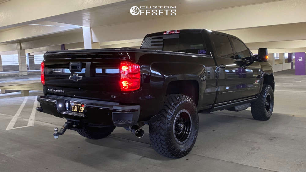 2019 Chevrolet Silverado 2500 HD with 18x9 20 Fuel Trophy and 37/12.5R18 Nitto Trail Grappler ...