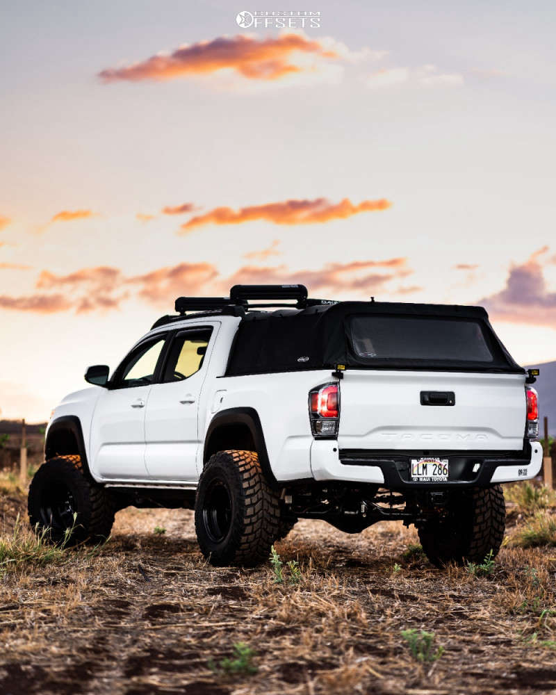 2020 Toyota Tacoma with 16x10 -38 Pro Comp Series 252 and 305/70R16 ...