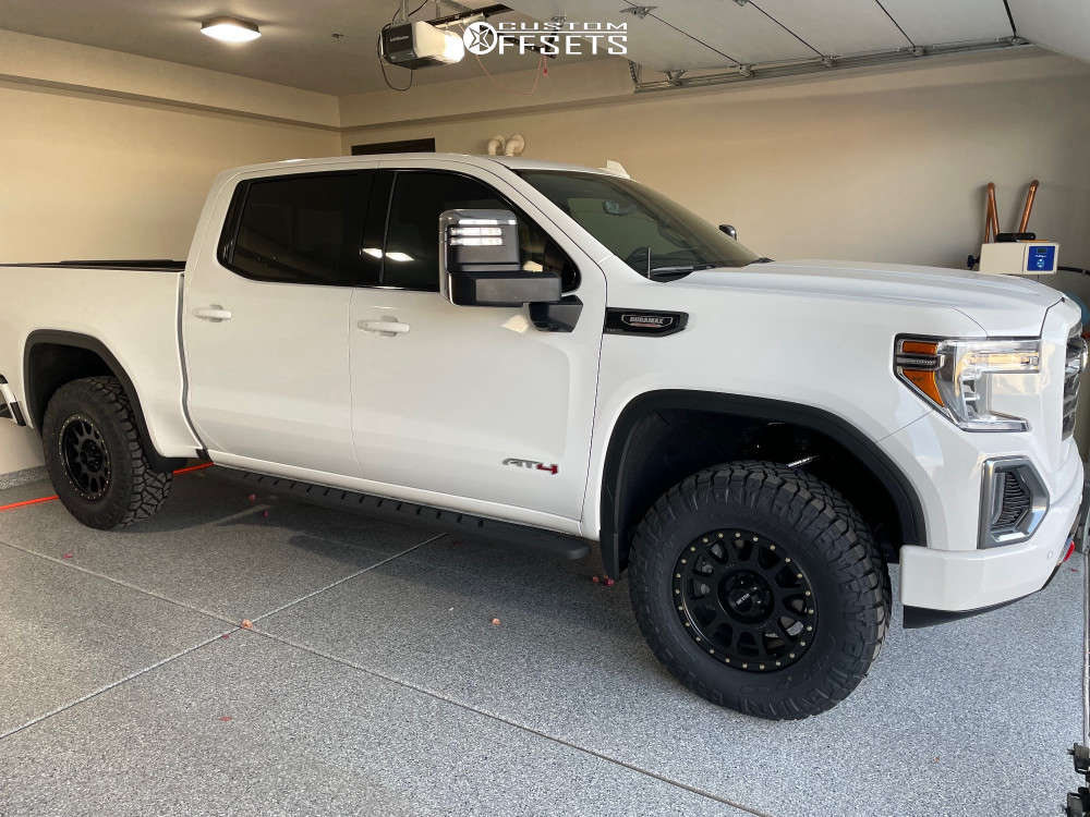 2021 GMC Sierra 1500 with 18x9 18 Method Mr305 and 295/70R18 Nitto ...