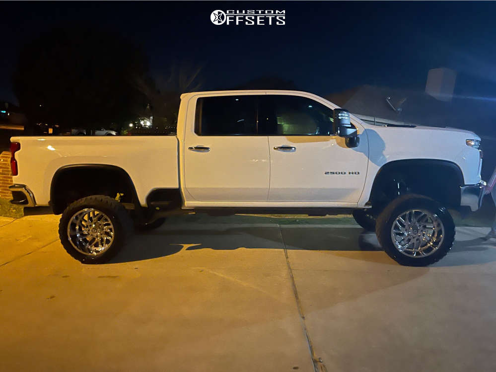 2020 Chevrolet Silverado 2500 HD with 22x12 -44 TIS 544C and 325/50R22 ...