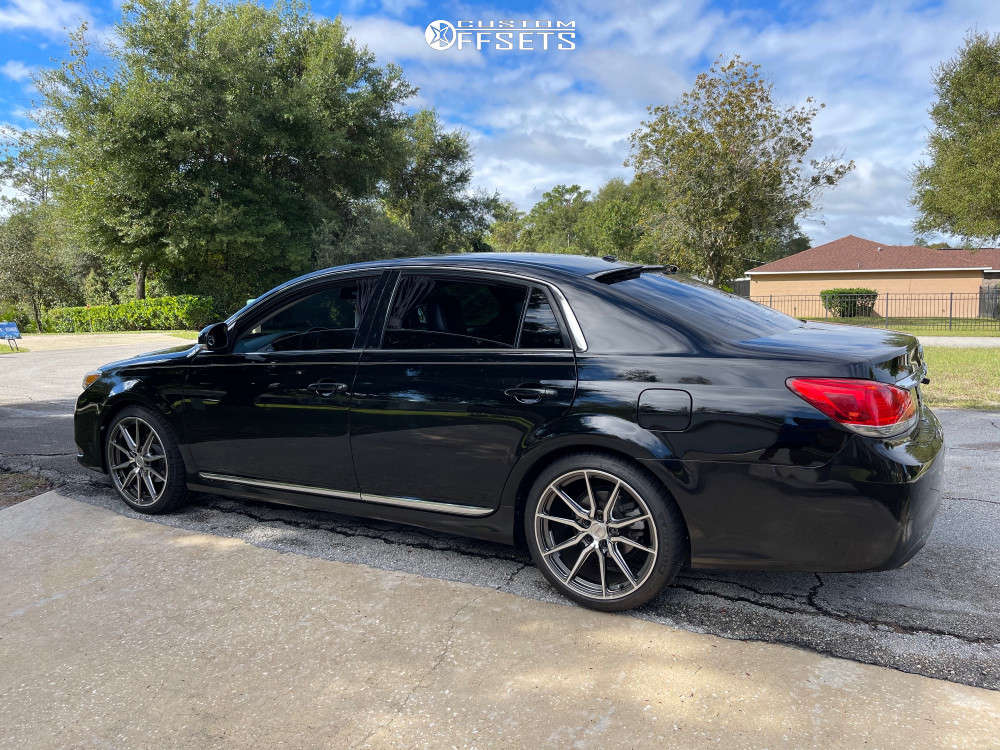 2012 Toyota Avalon with 19x8.5 30 Vossen Hf3 and 225/40R19 Michelin ...