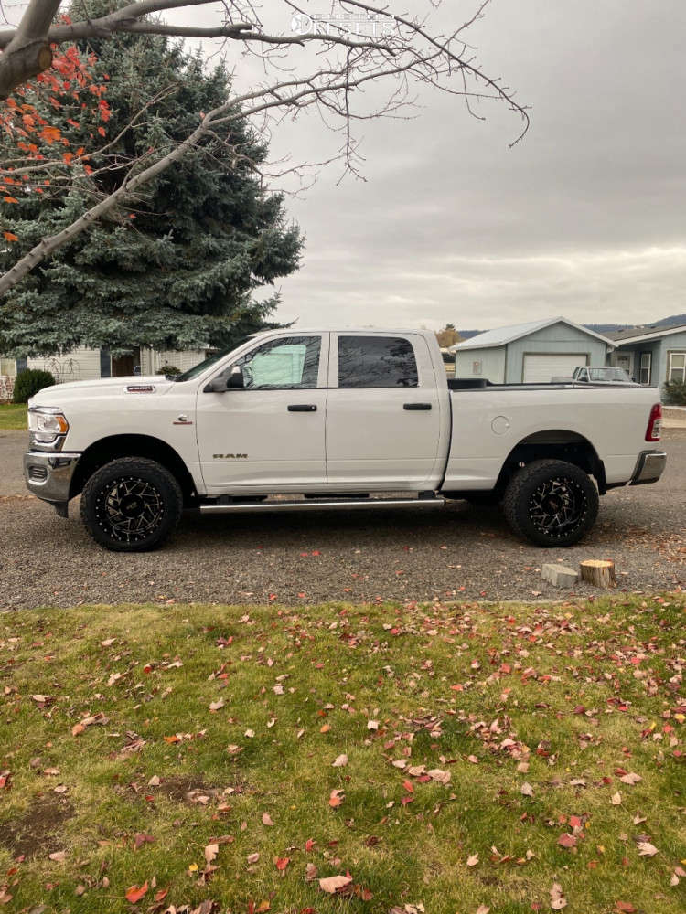 2021 Ram 2500 with 20x12 -44 Moto Metal Mo986 and 33/12.5R20 Venom ...