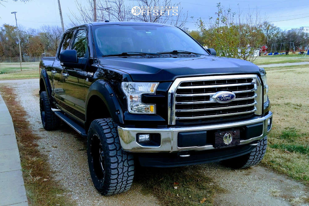 2016 Ford F-150 with 20x10 -25 Moto Metal Mo962 and 35/12.5R20 Federal ...