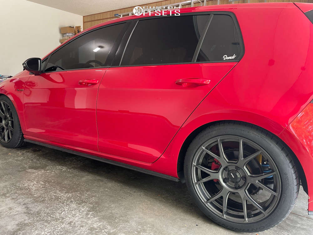 2016 Volkswagen GTI with 18x8.5 43 Konig Ampliform and 235/40R18 ...