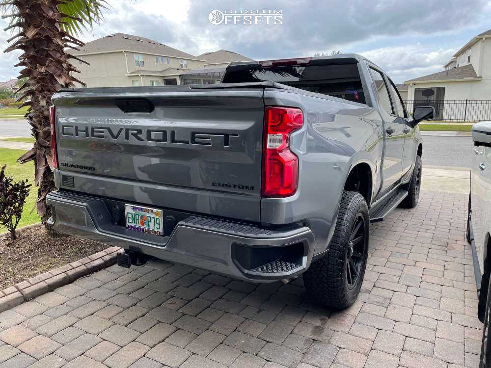 2021 Chevrolet Silverado 1500 with 20x9 0 Alloy Ion 143 and 33/9.5R20 ...