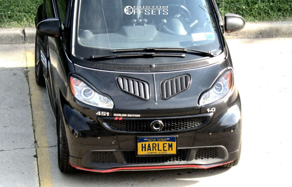 2014 Smart Fortwo with 15x5 20 Alutec Grip 3 and 185/55R15 Kumho Ecsta ...