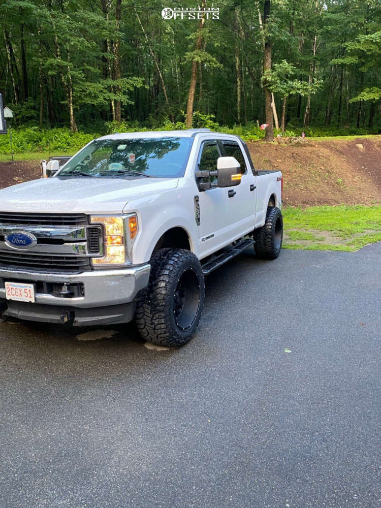 2019 Ford F-250 Super Duty with 22x12 -51 Vision Rocker and 37/13.5R22 ...
